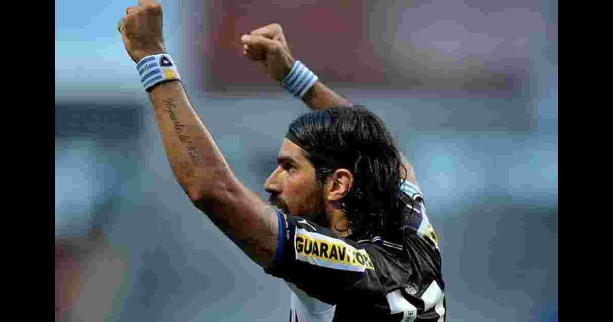 7 momentos marcantes de Loco Abreu no Botafogo