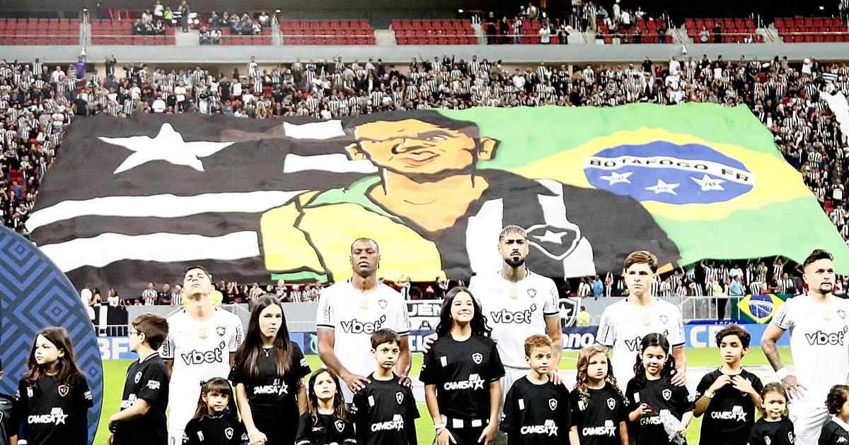 Arthur Cabral brilha em clássico, Montoro encanta e Botafogo vence o ...